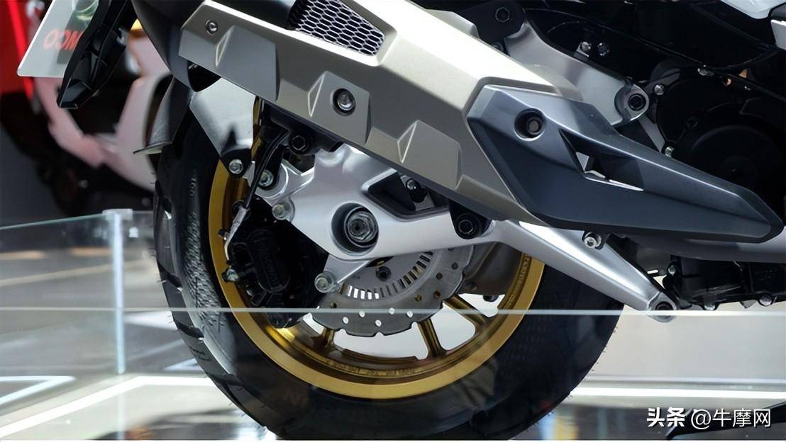 光阳发布全新跨界车型X350,同时推出30周年纪念版ST250_搜狐汽车_搜狐网