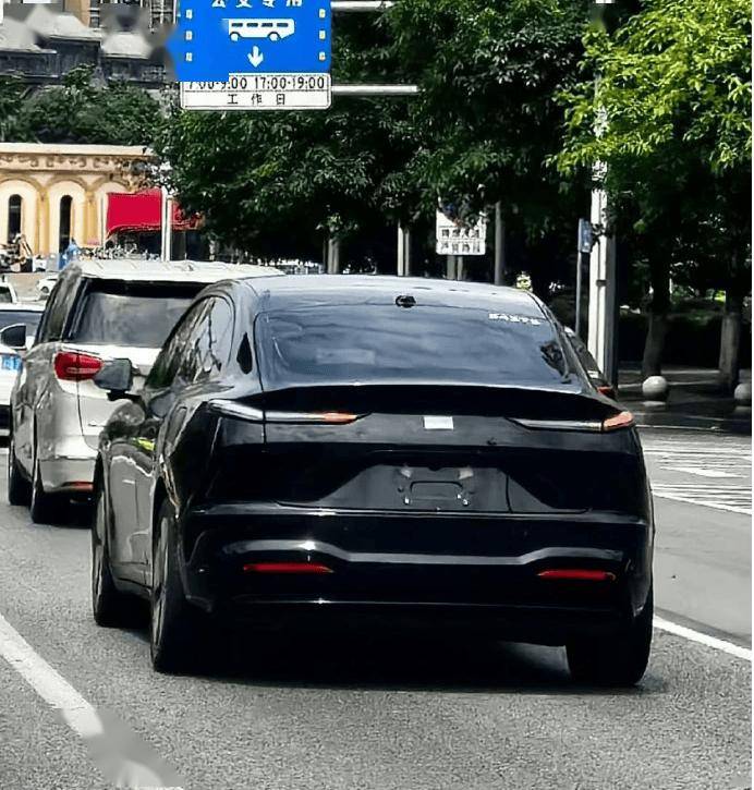 蔚来乐道L60黑色款曝光，预售价21.99万元起，性价比如何？_搜狐汽车_搜狐网