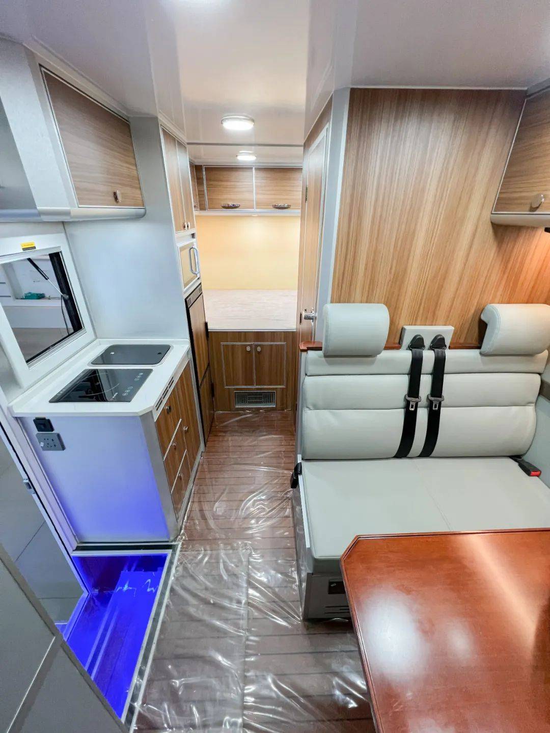 程力轩航 · 比亚迪T5DM升顶房车 6座布局 自带360°观景“阁楼”_搜狐汽车_搜狐网