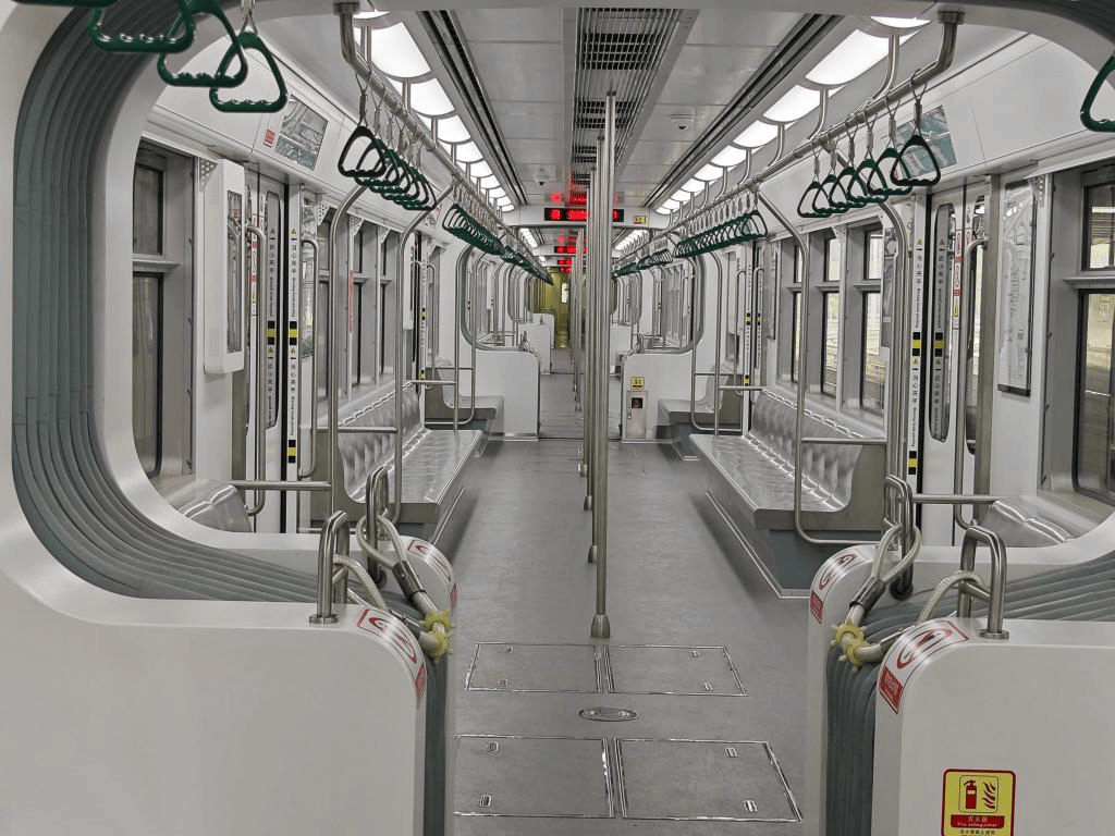 New eight-coach train based on four-coach train for Line 2 comes_into ...