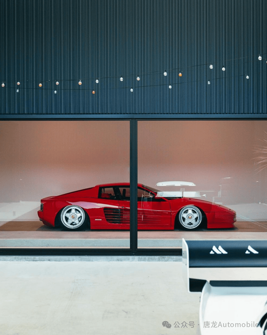 【经典意大利战马改装】Slammed Ferrari Testarossa：低趴超跑的极致美学每当谈及法拉利Testarossa_搜狐汽车_搜狐网