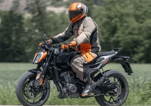 KTM全新双缸650 Duke 曝光..._搜狐汽车_搜狐网