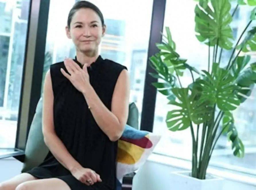 重返荧幕！香港混血名模自认是恋爱脑，曾与天王郭富城传过绯闻_Amanda_电影_时间