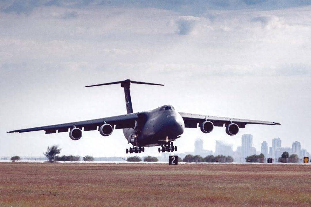 耗资100亿美元升级的C-5M运输机仍受零部件短缺影响_计划_能力_任务