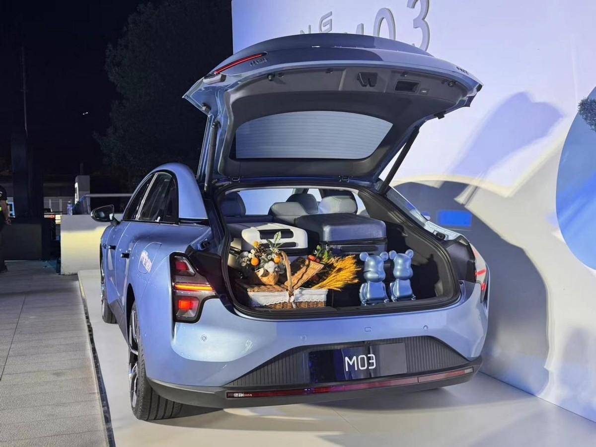 上市52分钟大定破万，小鹏MONA MO3走量成功？_搜狐汽车_搜狐网