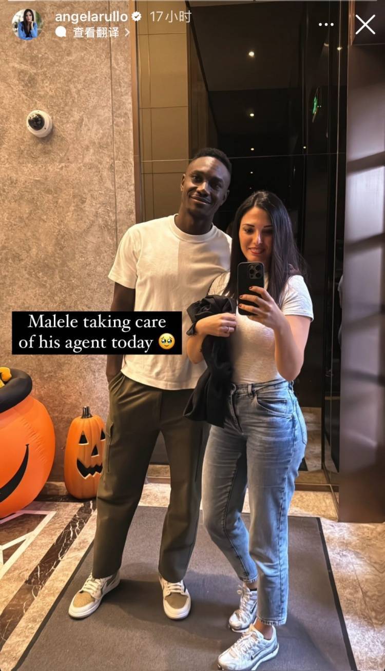 为马莱莱续约谈判而来？美女经纪人Angela Rullo抵达上海_事宜_争议_舆论