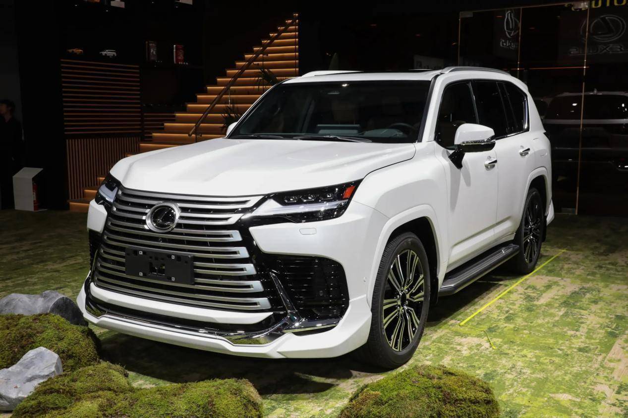 雷克萨斯LX700h重磅上市！3.5T混动+全时四驱，豪华SUV新选择，125万起！_搜狐汽车_搜狐网