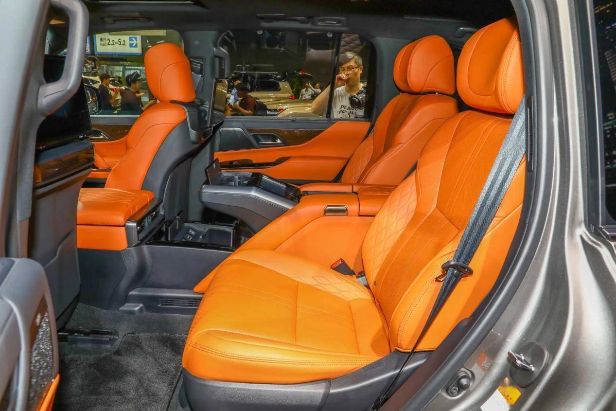 雷克萨斯LX700h重磅上市！3.5T混动+全时四驱，豪华SUV新选择，125万起！_搜狐汽车_搜狐网