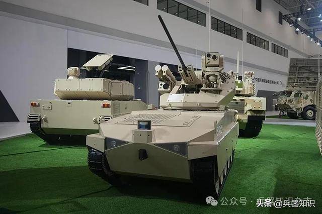 2024航展地面动态演示 之 VU-T10、VU-T5无人战车、机器狼_轻型_上图_扫雷车