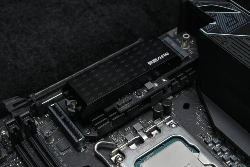 玩转PCIe 5.0 SSD 主板这些设置你学会了吗？Gen 5 SSD实操教程_硬盘_固态_TiPro