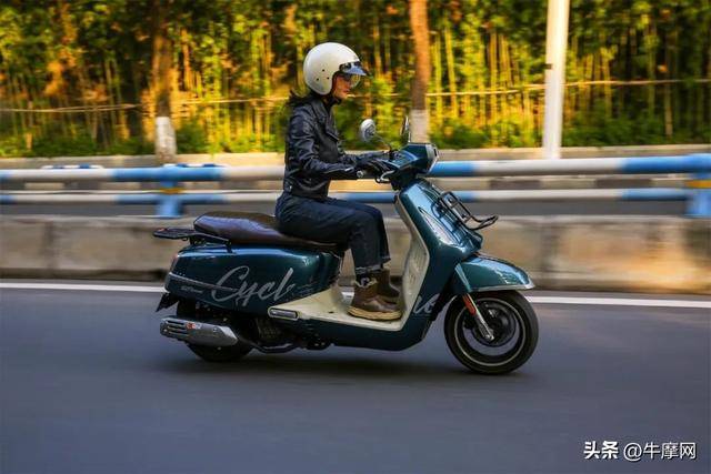 内外兼修｜颜值、配置都优秀的RT150E米兰 骑起来也很得劲_搜狐汽车_搜狐网