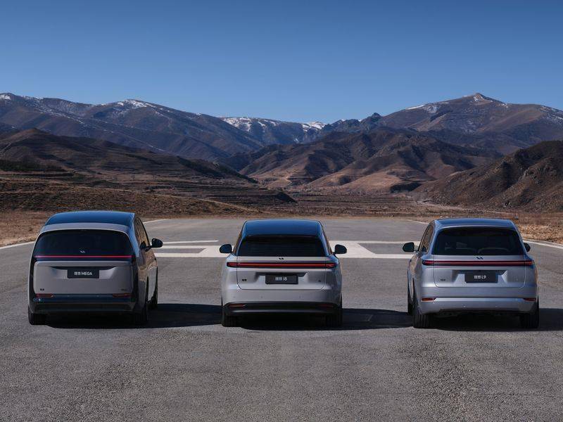 理想i8纯电SUV侧面曝光，设计实用偏MPV，与特斯拉Model X大不同_搜狐汽车_搜狐网