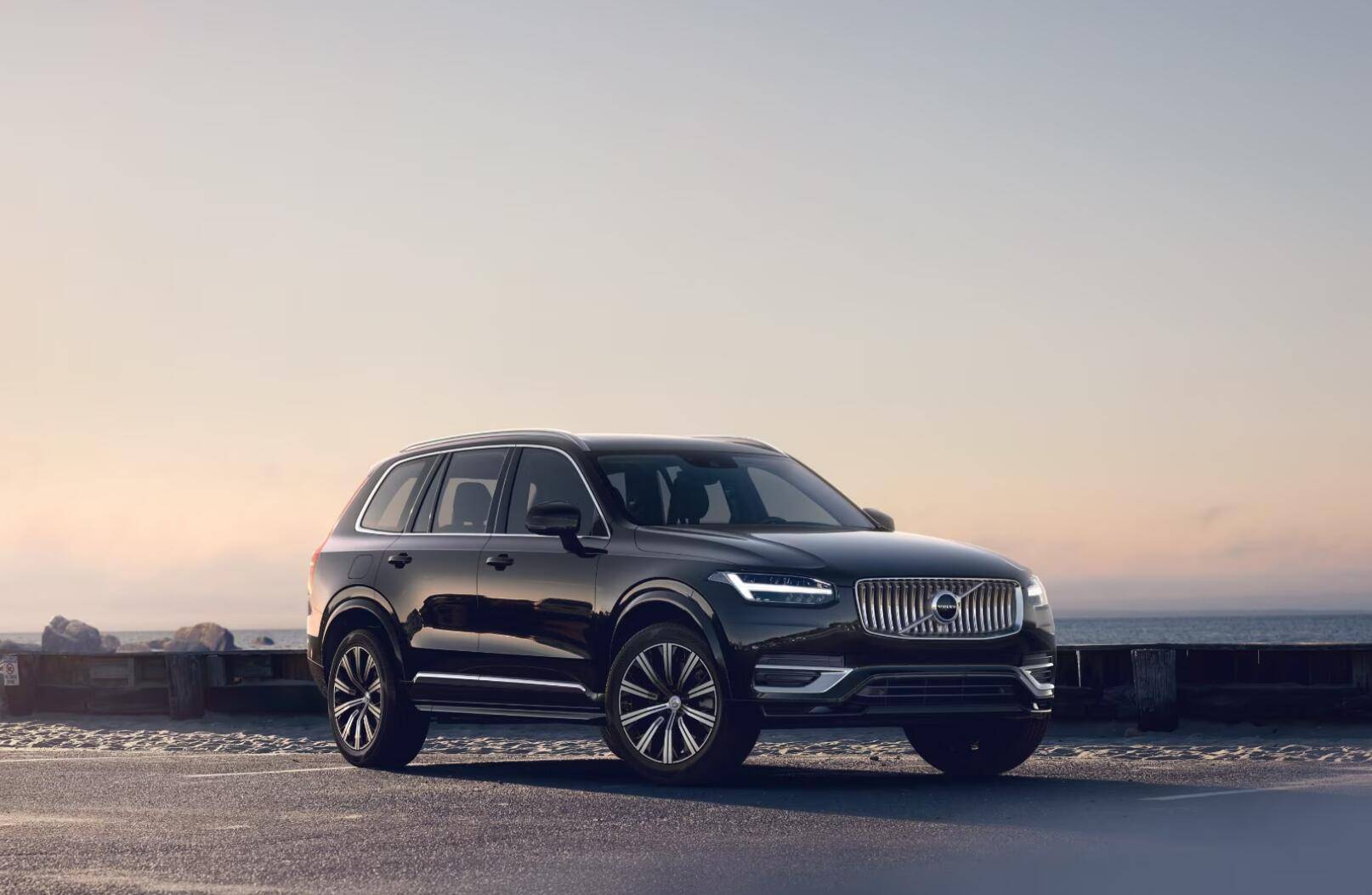 2025款奥迪Q7与沃尔沃XC90，哪款现款中大型SUV更值得入手？_搜狐汽车_搜狐网