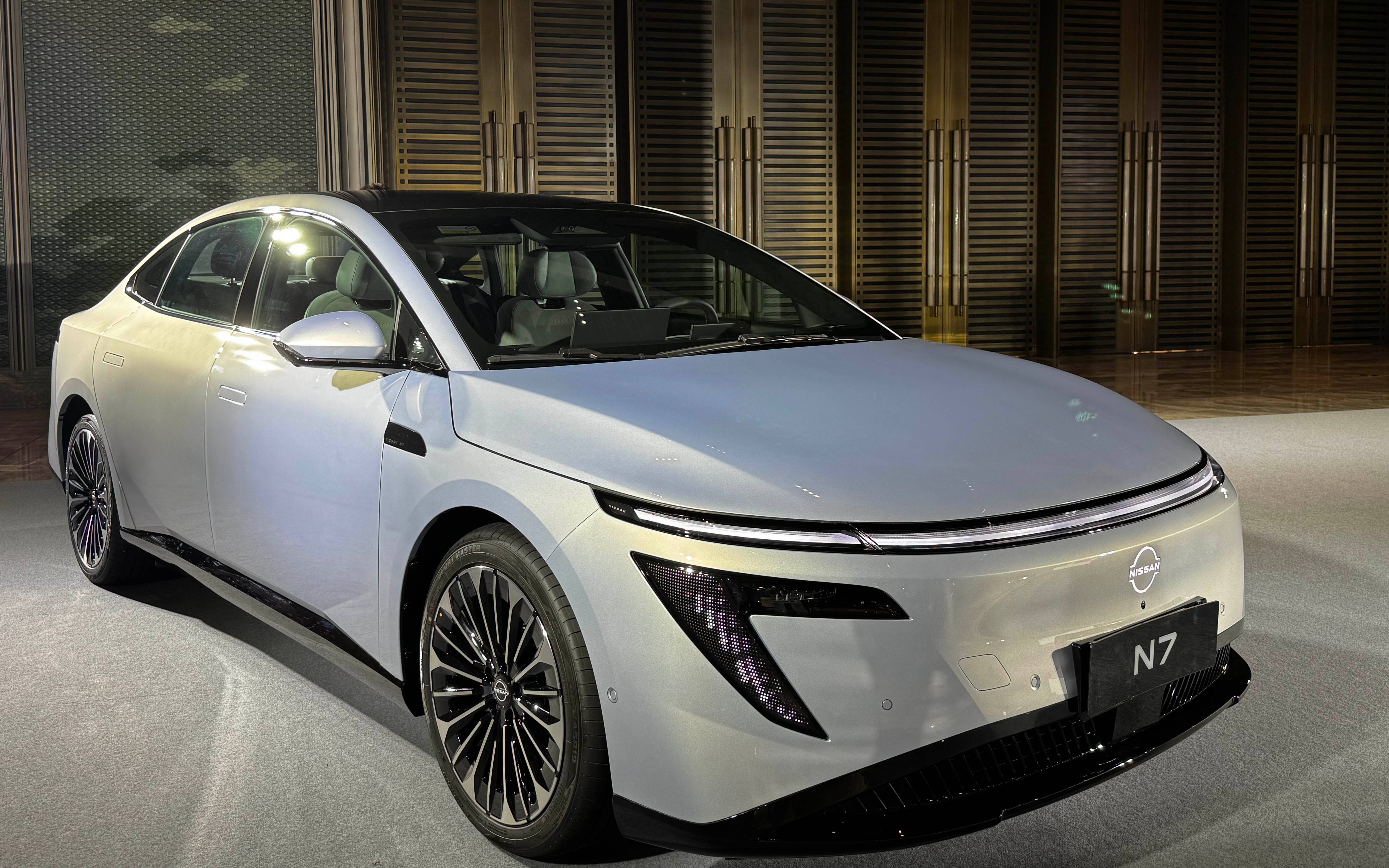 东风日产N7上市，家庭纯电新选择，售价11.99万元起_搜狐汽车_搜狐网