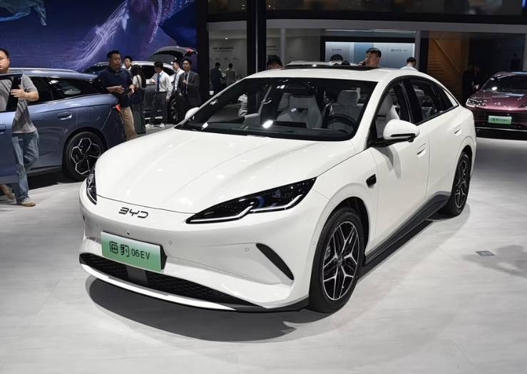 比亚迪海豹06EV上市，售10.98-12.98万，科技配置拉满，自驾露营新选择！_搜狐汽车_搜狐网