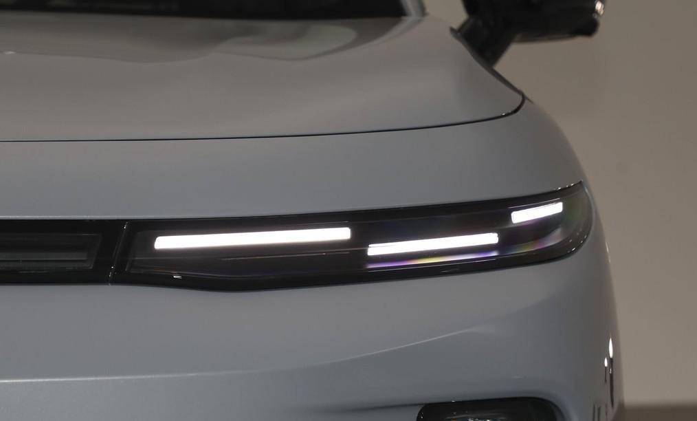 15万买650km续航+激光雷达？零跑B01实测打脸小鹏MONA M03_搜狐汽车_搜狐网