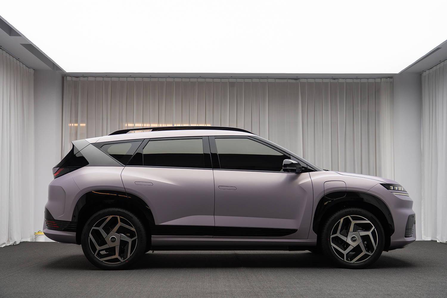 北京现代首款纯电SUV ELEXIO来袭，9月上市，搭载160kW电机，5座布局_搜狐汽车_搜狐网