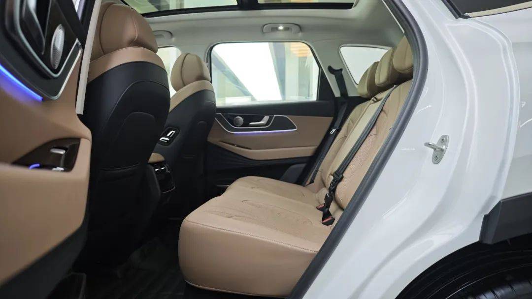 12.77万，2.0T+8AT，5座/7座可选，还有终身质保！_搜狐汽车_搜狐网