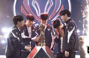 GenG击败T1全胜夺冠创历史最强，Chovy强势碾压Faker拿下对位FMVP_战队_决赛_赛段