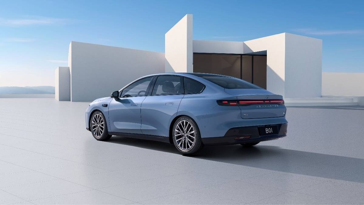 Model 3不香了 零跑B01正式上市：8.98万元起_搜狐汽车_搜狐网