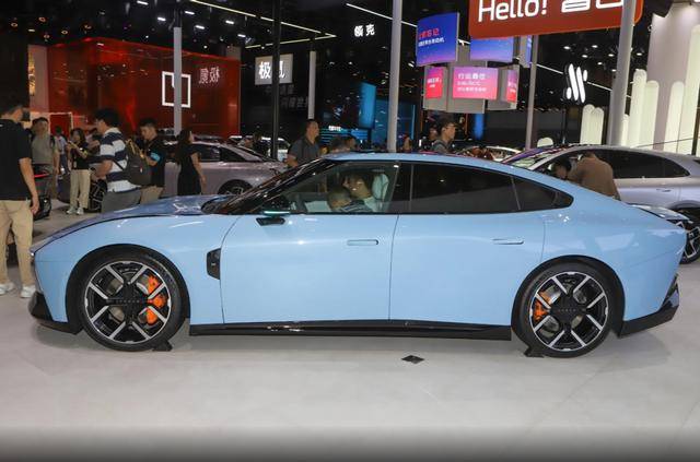 全新小鹏P7全系续航均超700km，售价21.98万起，四款配置如何选？_搜狐汽车_搜狐网