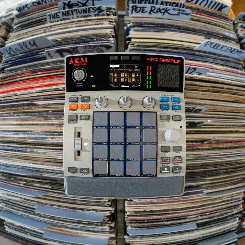 Akai Pro 发布 MPC Sample 独立采样器：致敬经典，主打便携_搜狐汽车_搜狐网